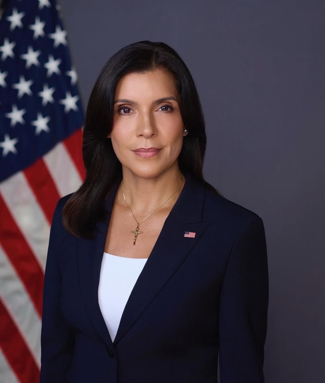 AMCHAMDR felicita a Leah Campos por su confirmación